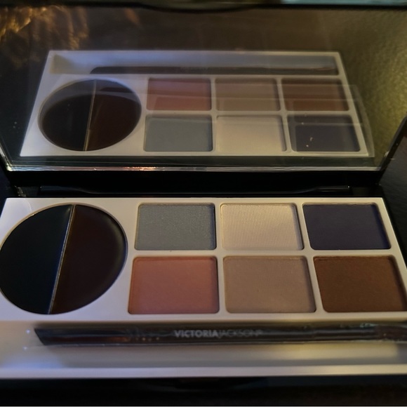 Victoria Jackson | Makeup | 2 Piece Victoria Jackson Set Exotic Eyes ...